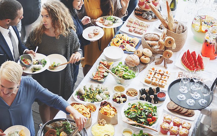 Eventorganisation: Mit dem 10-Schritte-Plan zum perfekten Event Eventorganisation: Mit dem 10-Schritte-Plan zum perfekten Event